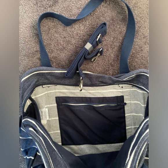 thirty-one | Bags | Thirtyone Away For The Weekender Bag | Poshmark